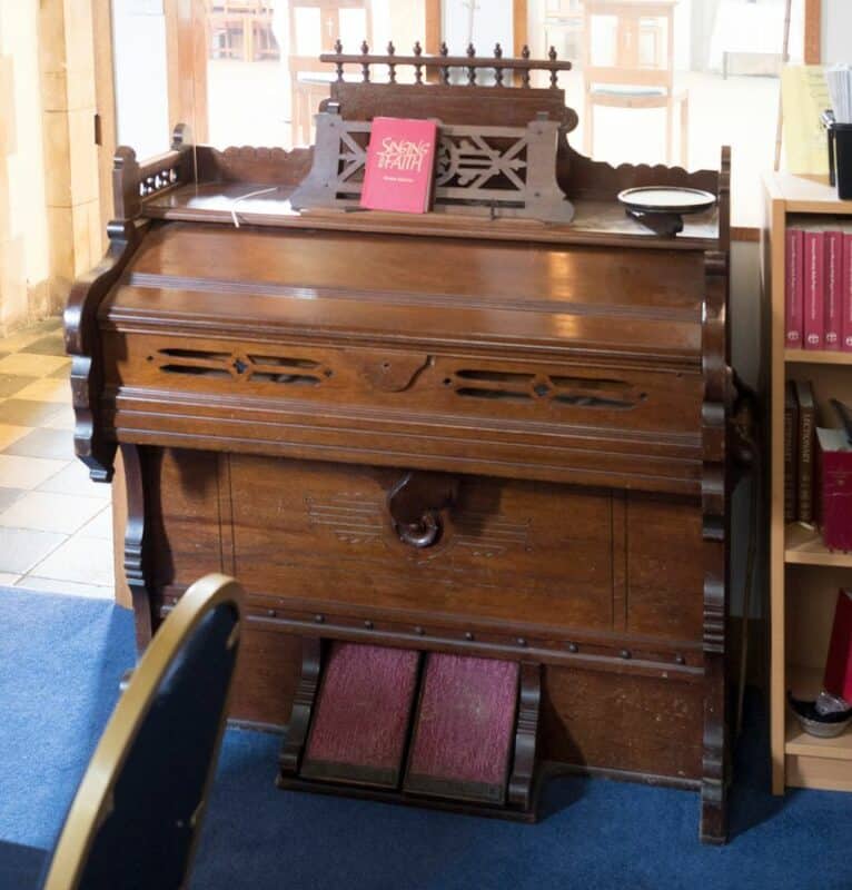 Waltham Cross, Christ Church, Harmonium – de Orgelsite | orgelsite.nl