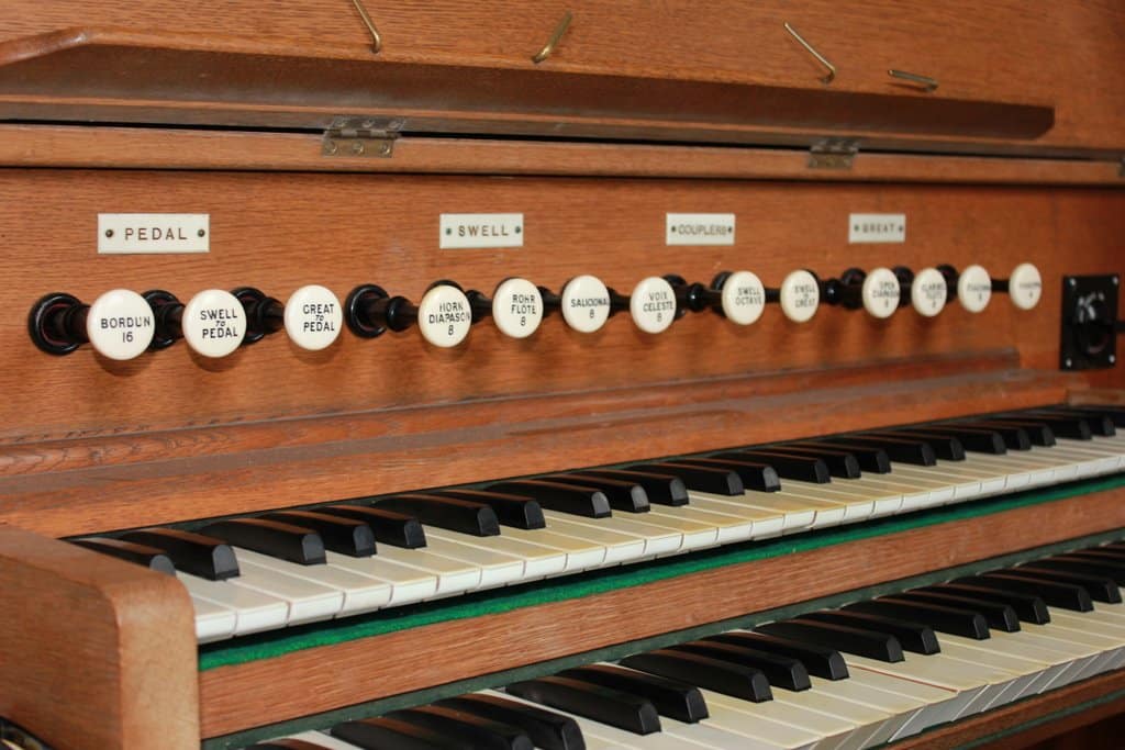 Tunstead, Church of Saint Mary the Virgin – de Orgelsite | orgelsite.nl