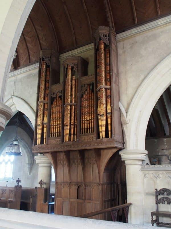 Burley, Holy Cross Church – de Orgelsite | orgelsite.nl