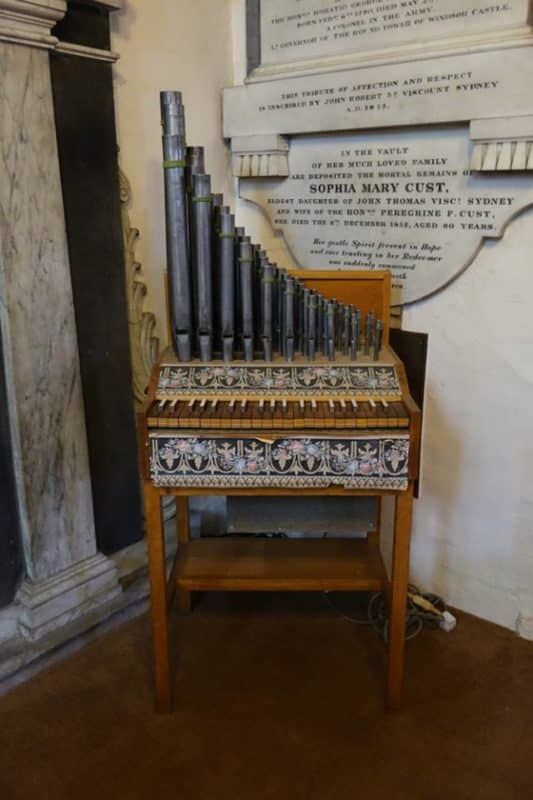 London-Chislehurst, Church of Saint Nicholas, Small Organ – de ...
