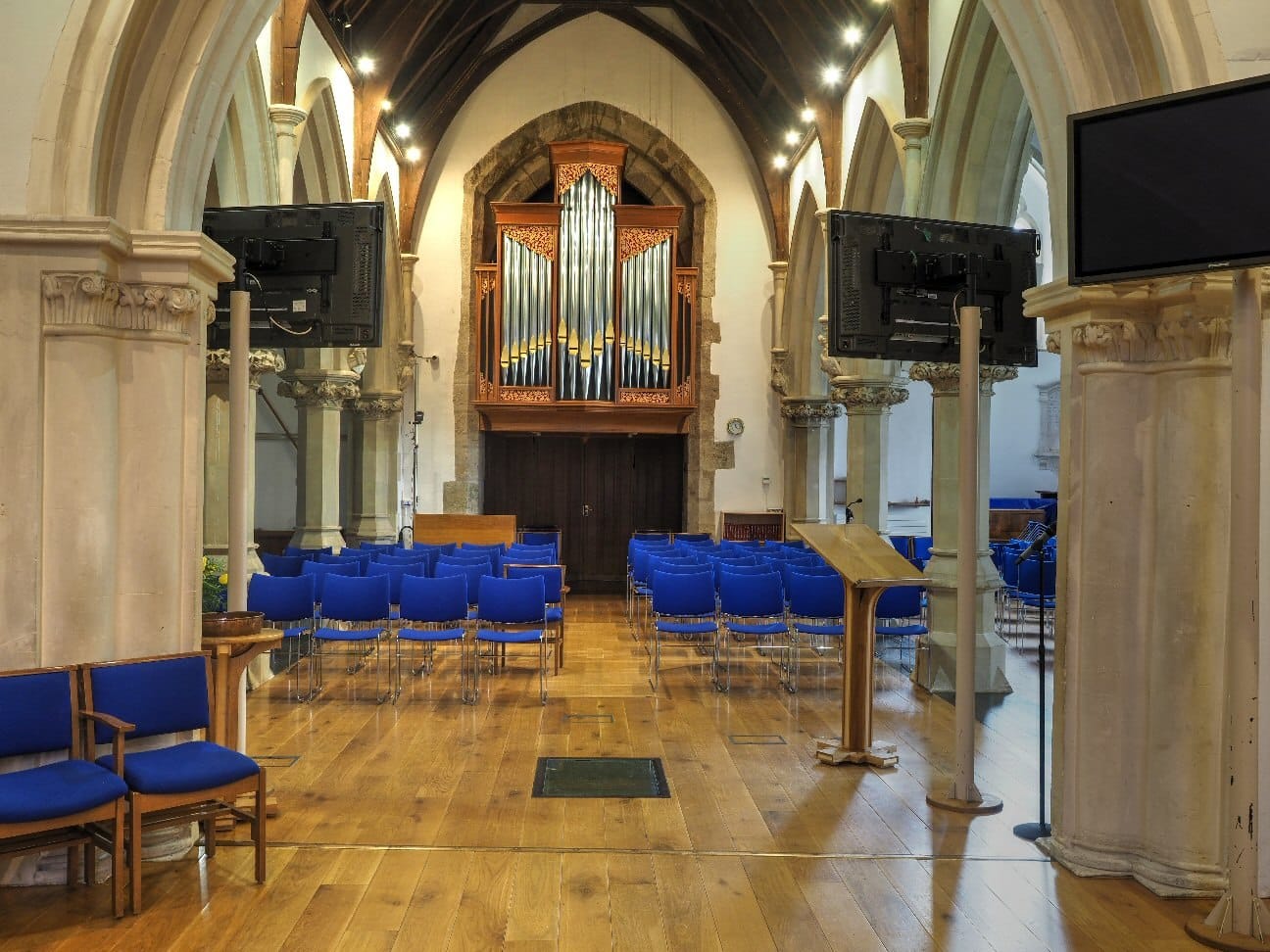 Angmering, Church of Saint Margaret – de Orgelsite | orgelsite.nl