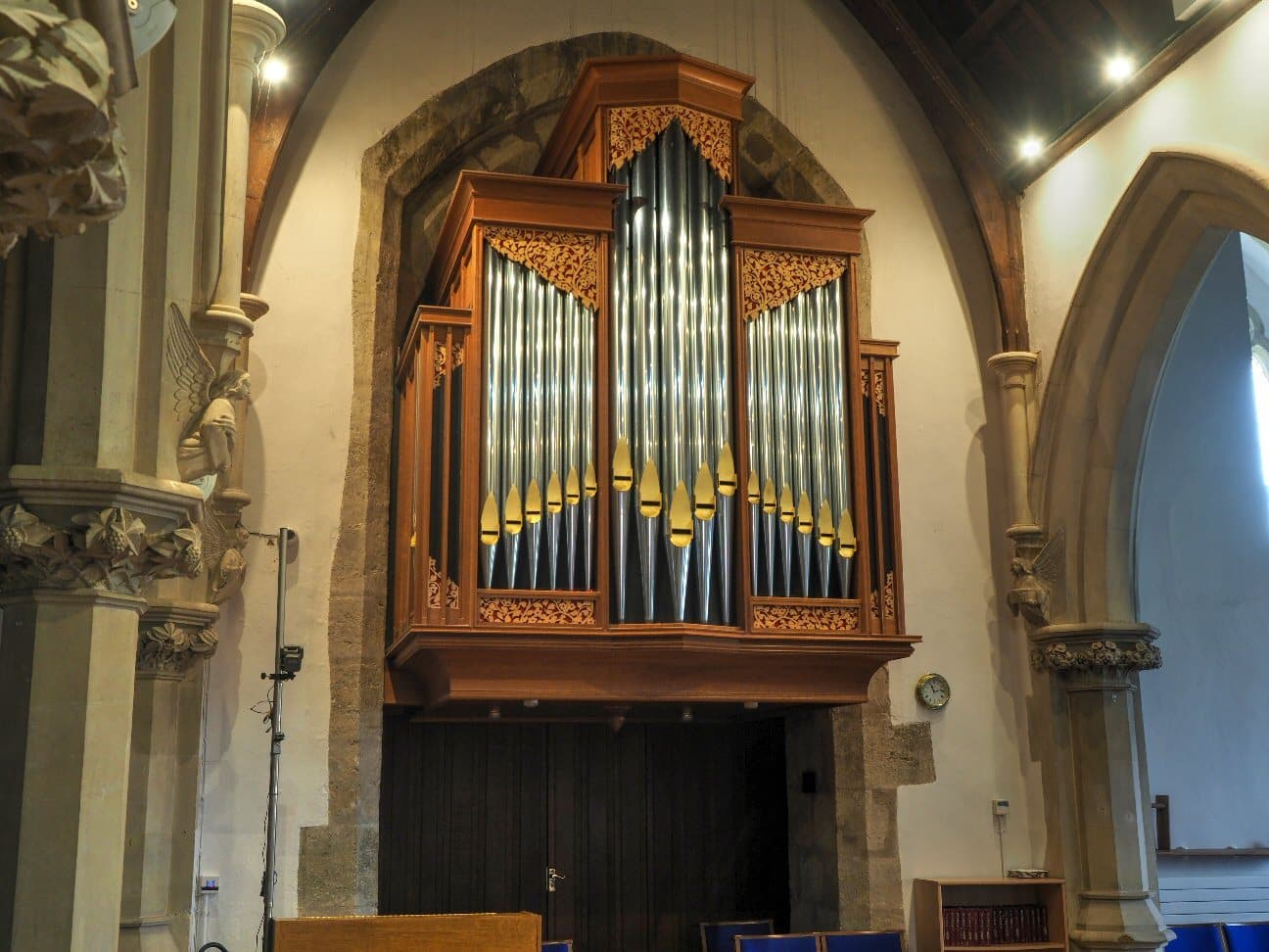 Angmering, Church of Saint Margaret – de Orgelsite | orgelsite.nl