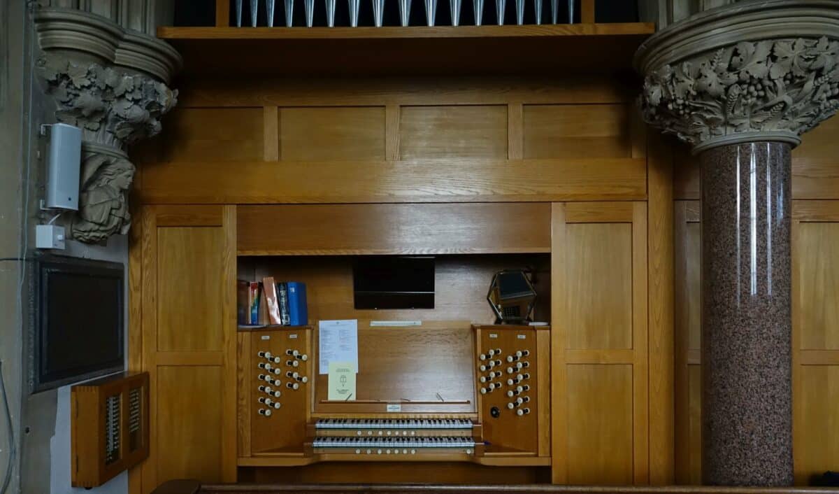 Pangbourne, Church of Saint James the Less – de Orgelsite | orgelsite.nl