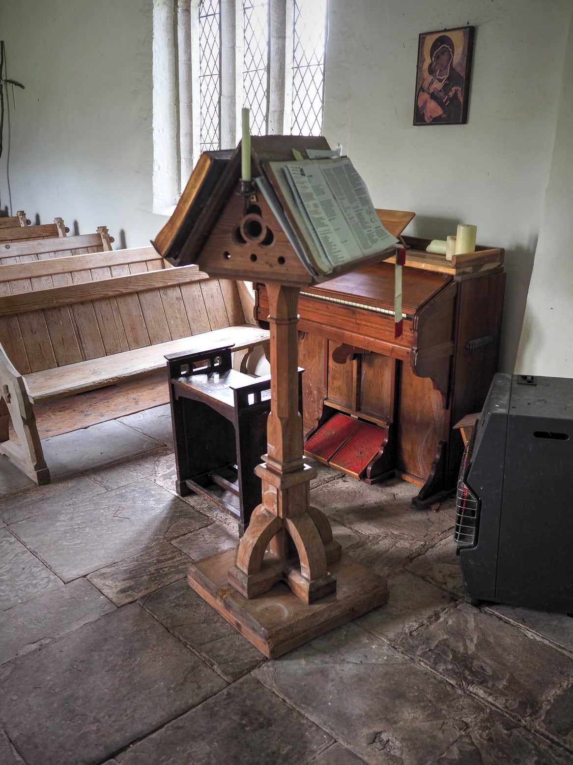 Kilgwrrwg, Church of the Holy Cross, Harmonium – de Orgelsite ...