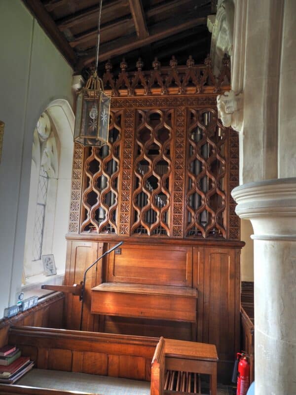 Over Worton, Holy Trinity Church – de Orgelsite | orgelsite.nl