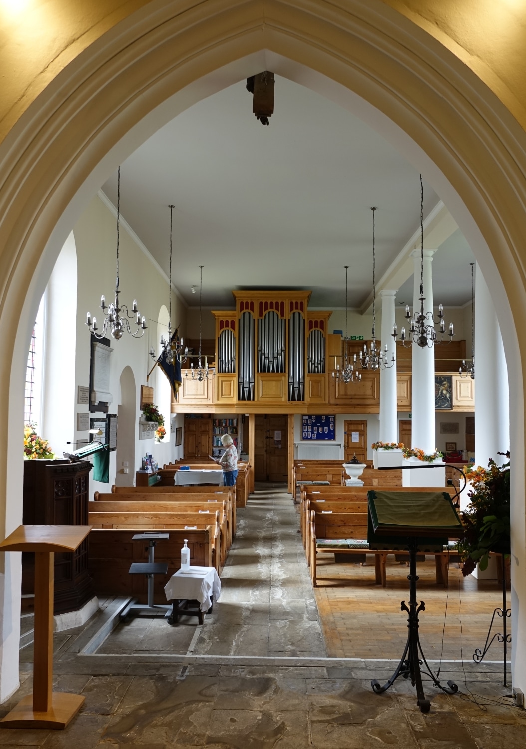 Pirbright, Church of Saint Michael and All Angels – de Orgelsite ...