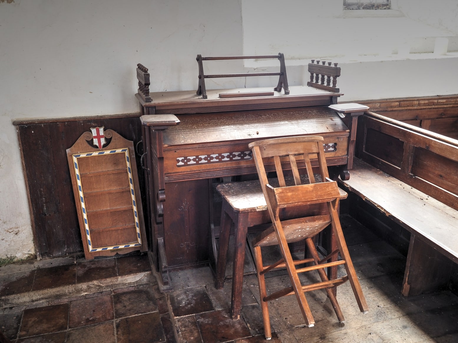 Toftrees, All Saints Church, Harmonium – de Orgelsite | orgelsite.nl
