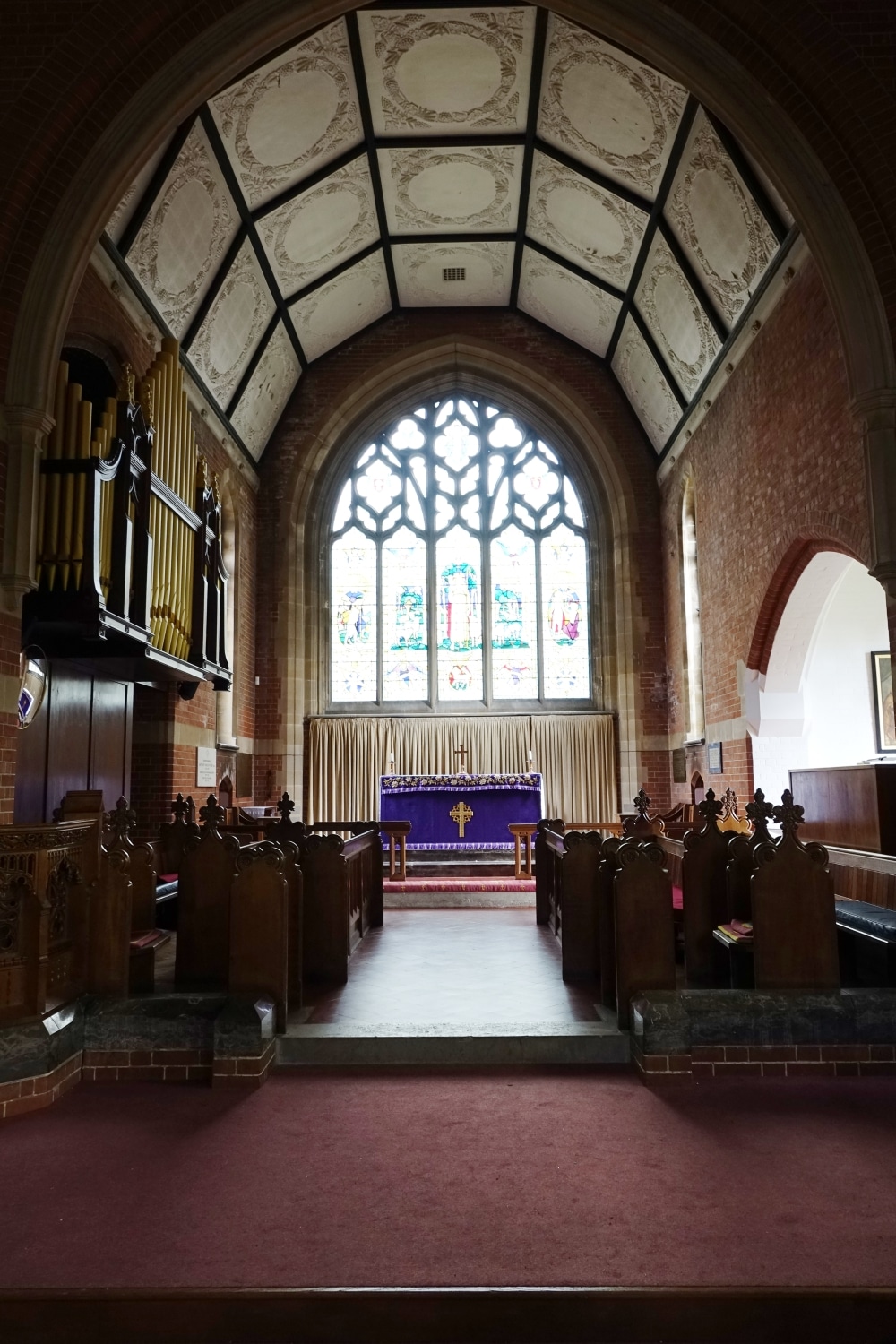 Tadworth, Church of the Good Shepherd – de Orgelsite | orgelsite.nl
