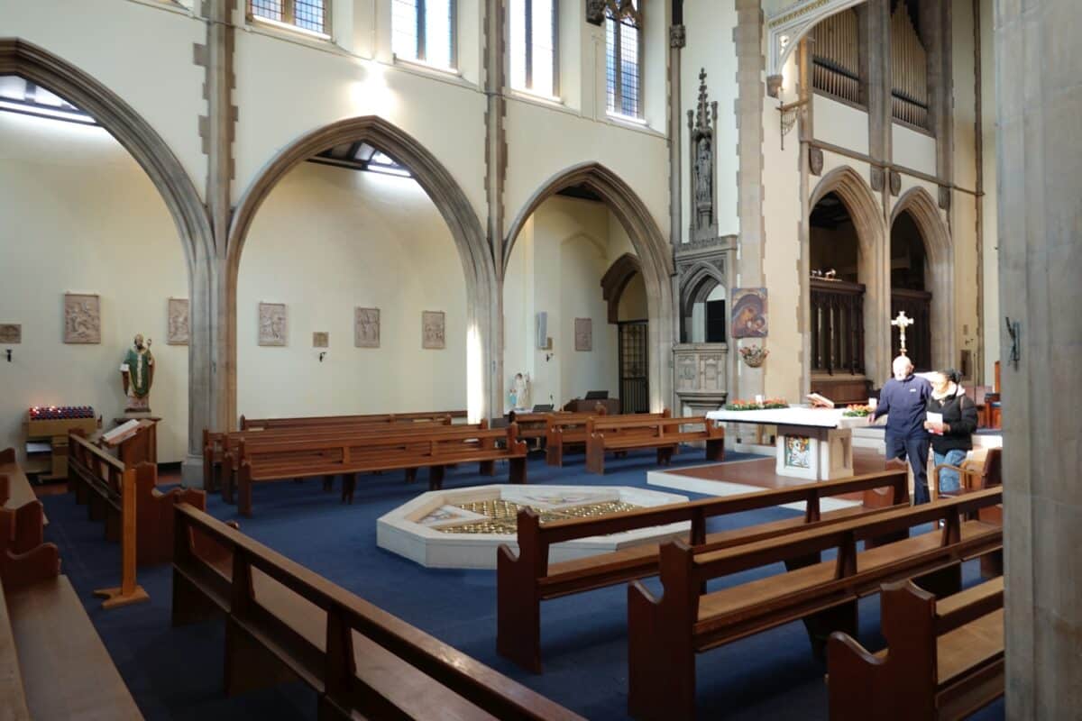 London (Stepney), Roman Catholic Church of the Guardian Angels – de ...